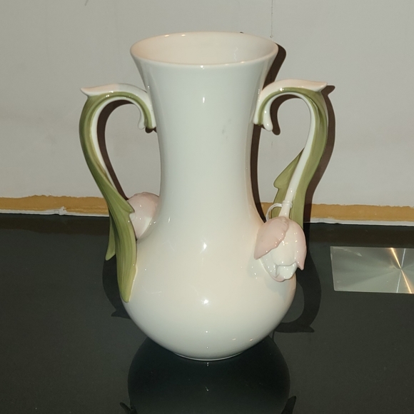 Goebel | Other | Vintage Rear Goebel W Germany Porcelain 8 Tulips Vase ...